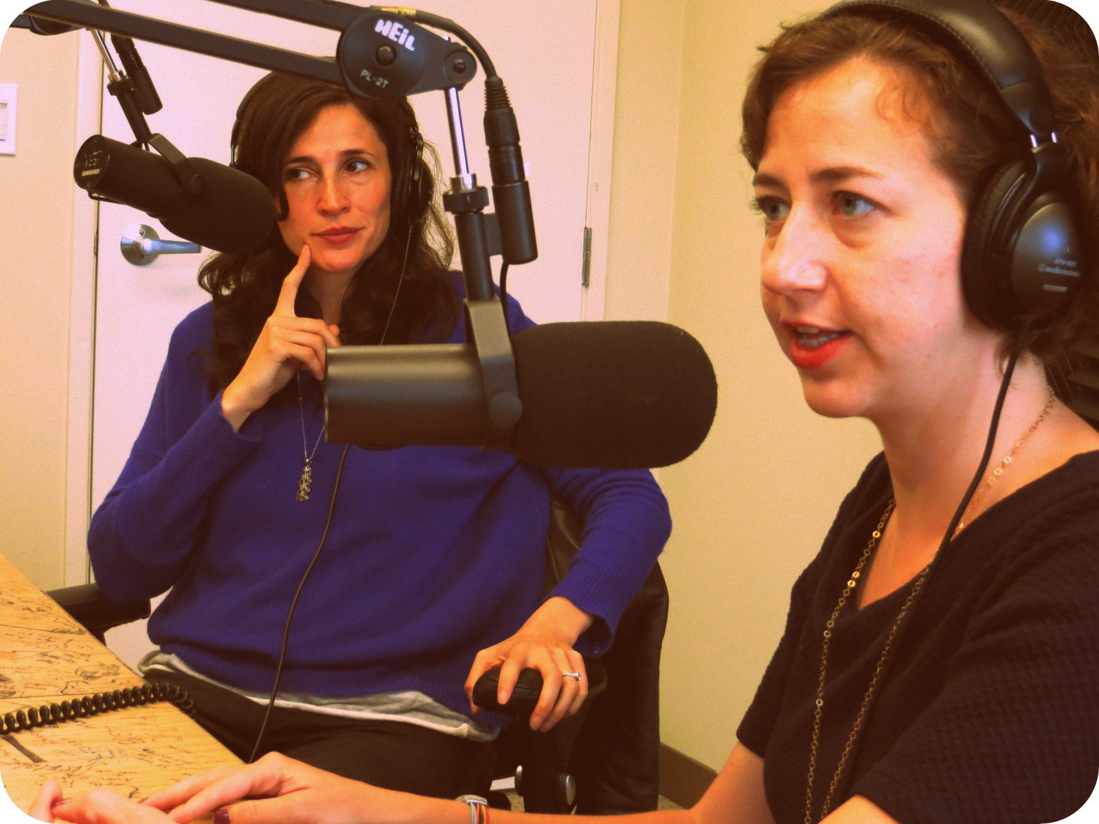 Comedy Bang Bang Relisten: Episode #216 - Top of the Schaal To You! (Michaela Watkins, Kristen ...