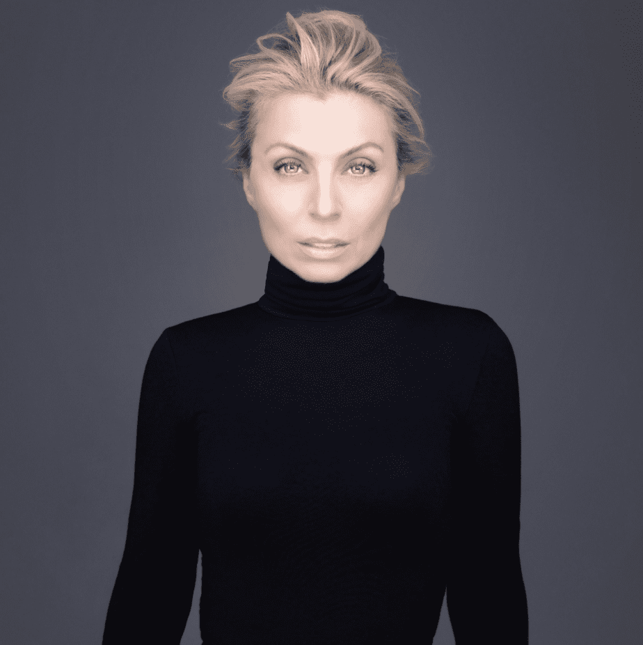 Evy Poumpouras - Earwolf